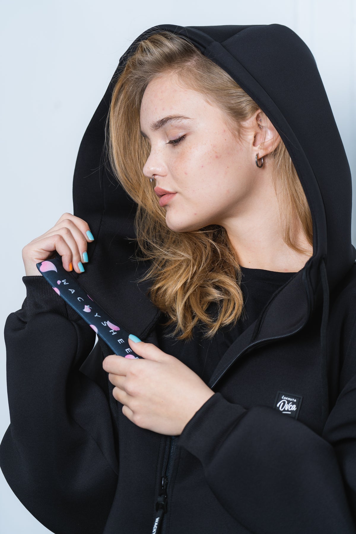W's Oversized Black Hoodie | Wacky Sheep
