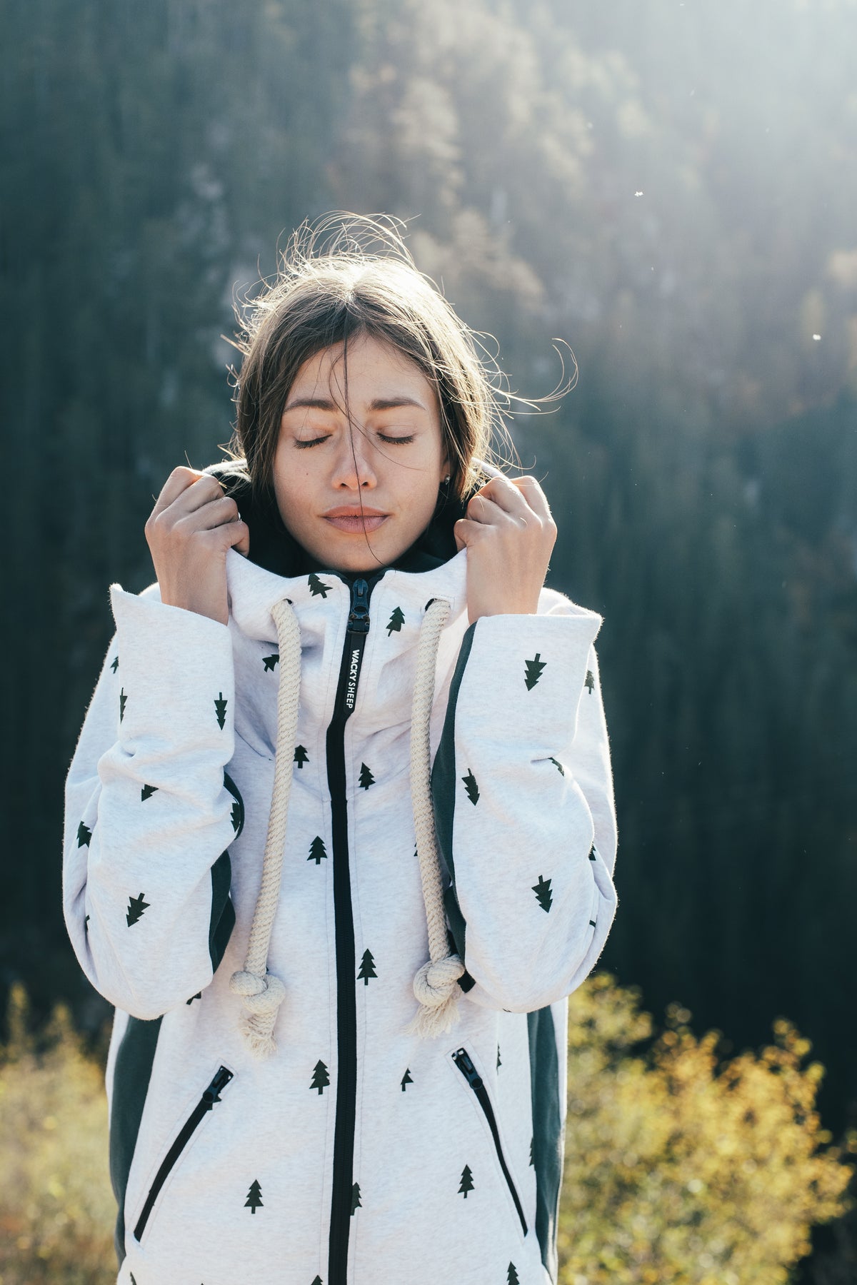 W's Classic Jelkice Zip Hoodie | Wacky Sheep